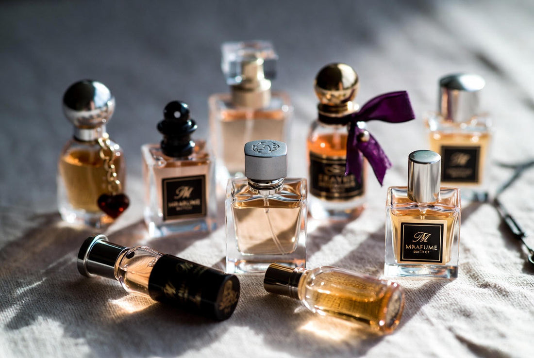 Miniature Perfume Bottles: The Complete Guide to Small Fragrances with ...